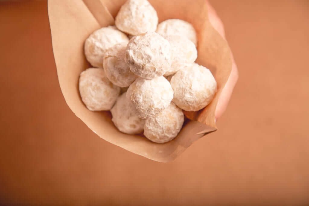 願いが叶うクッキー、「ポルボロン（ポルボローネ）」とは？ブール・ド・ネージュとの違いは？お菓子マニア編集部がわかりやすく解説！ - フード ...