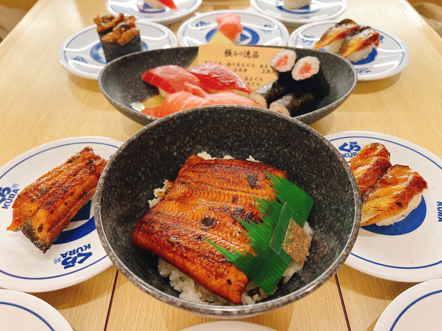 最高級天然本マグロと国産うなぎが楽しめる！くら寿司「極上とろとうなぎ」フェア開催！グルメアナウンサーリリスが潜入取材！ - フードマニア ...